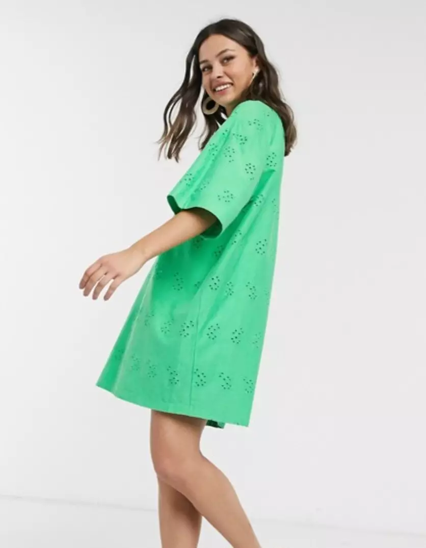 ASOS DESIGN Broderie စူပါကြီးကျယ်သော တီရှပ် ဂါဝန် အစိမ်းရောင်