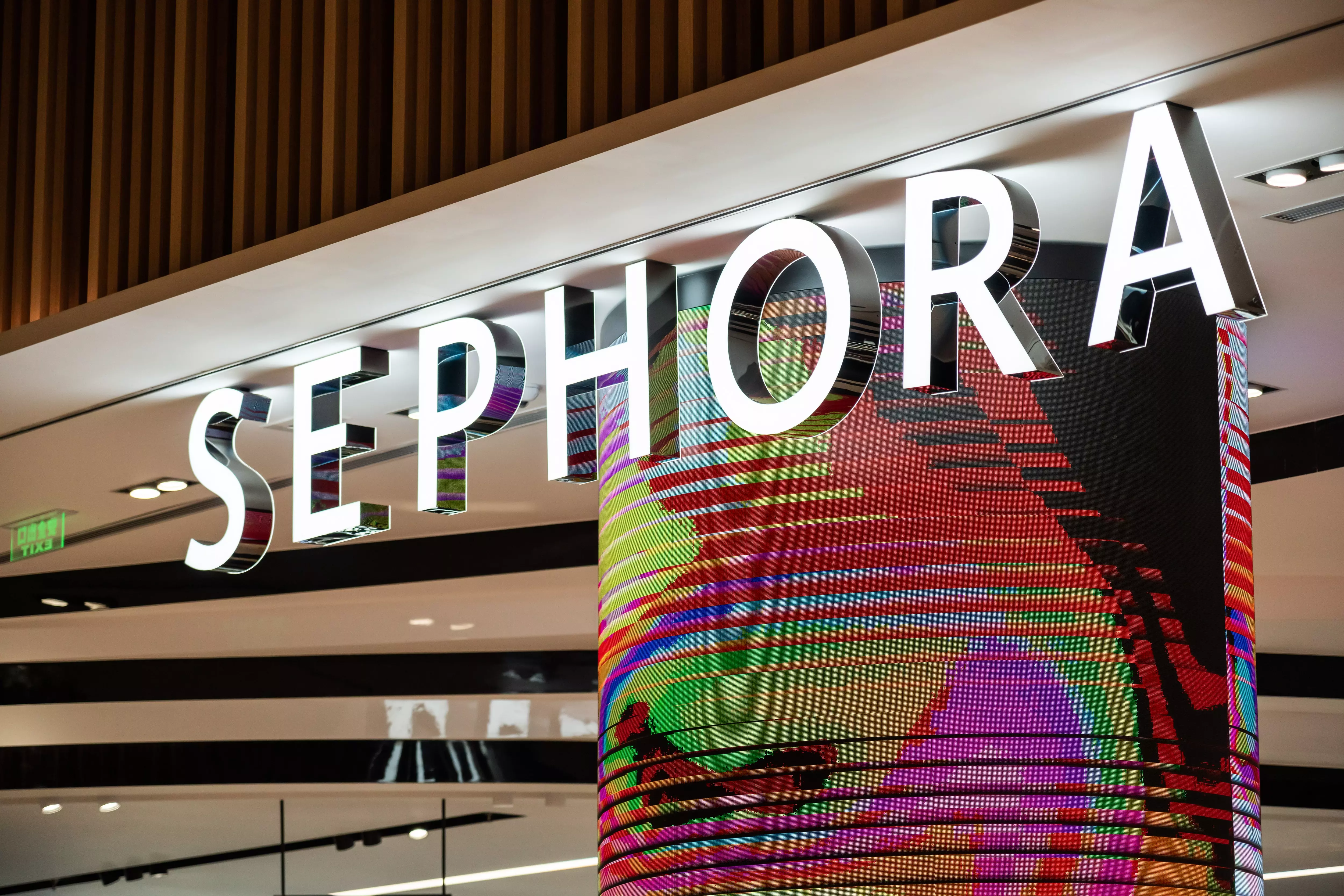 Hér er nákvæmlega hvers má búast við þegar þú verslar í Sephora meðan á heimsfaraldri stendur