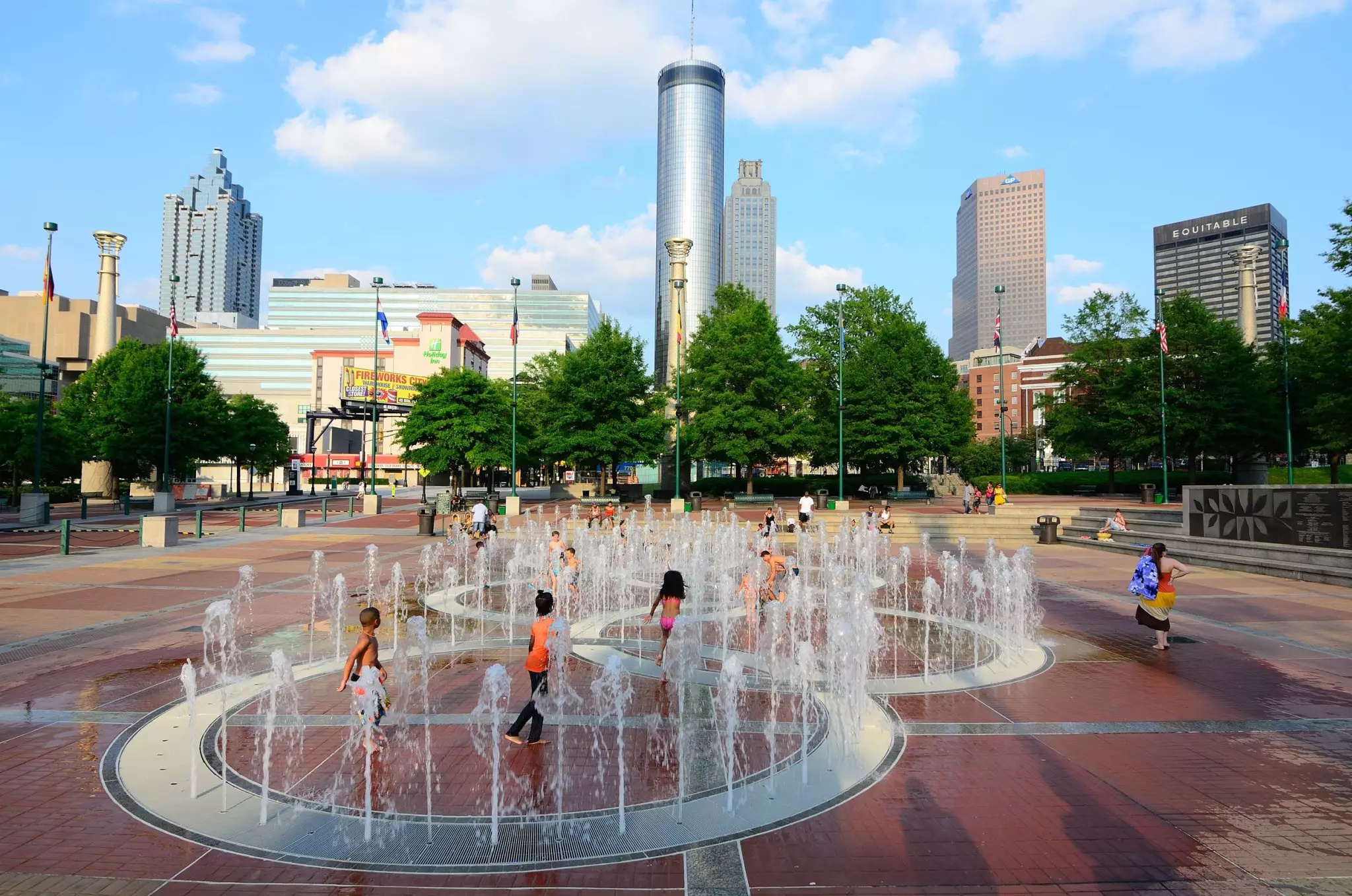 Move Over, Big Apple: 20 Great Cities foar 20-Somethings to Live 10723_3