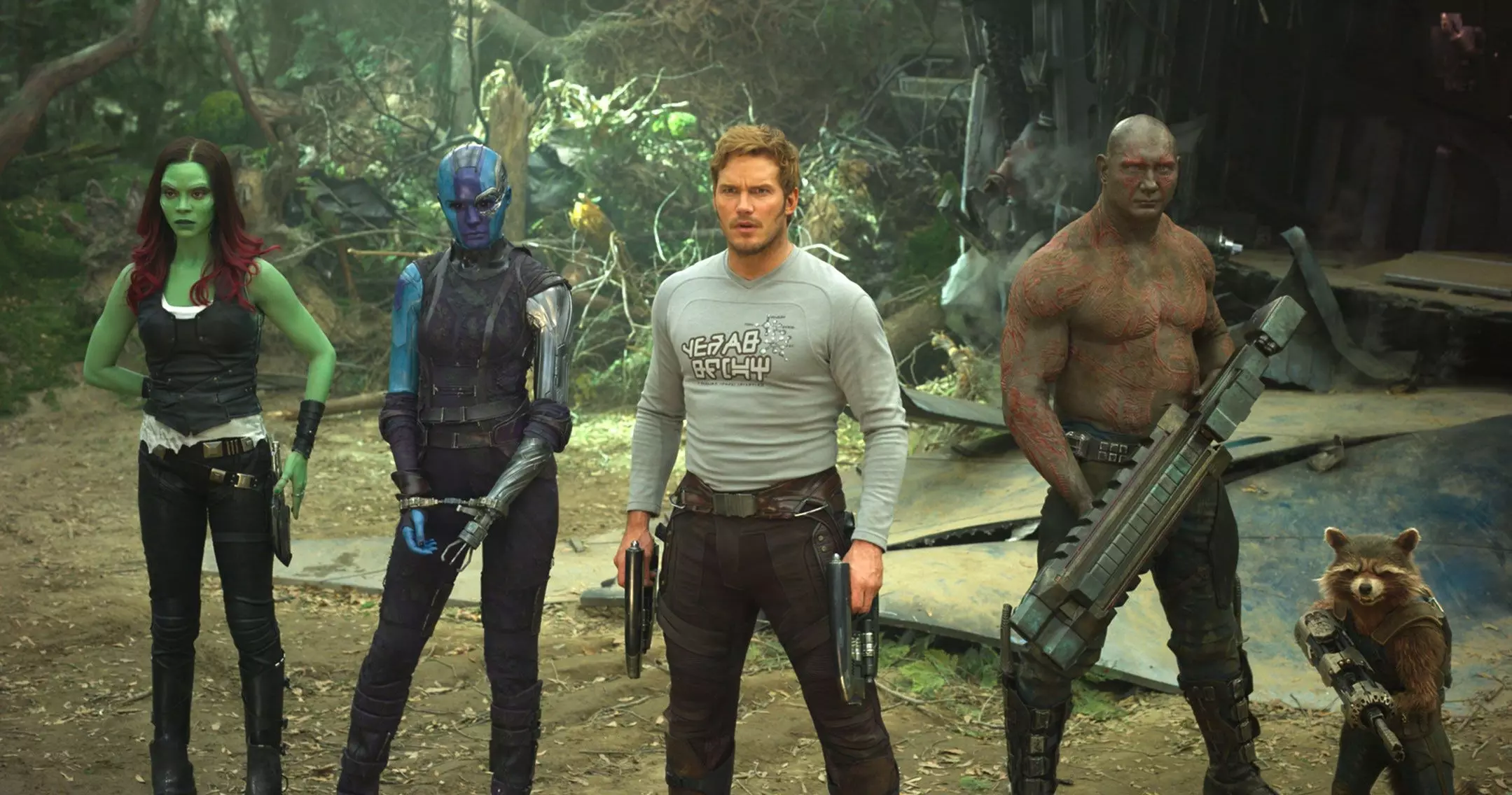 Chris Pratt, Zoe Saldana, Karen Gillan, Dave Bautista és Rocket the Raccoon a GOTG2-ben