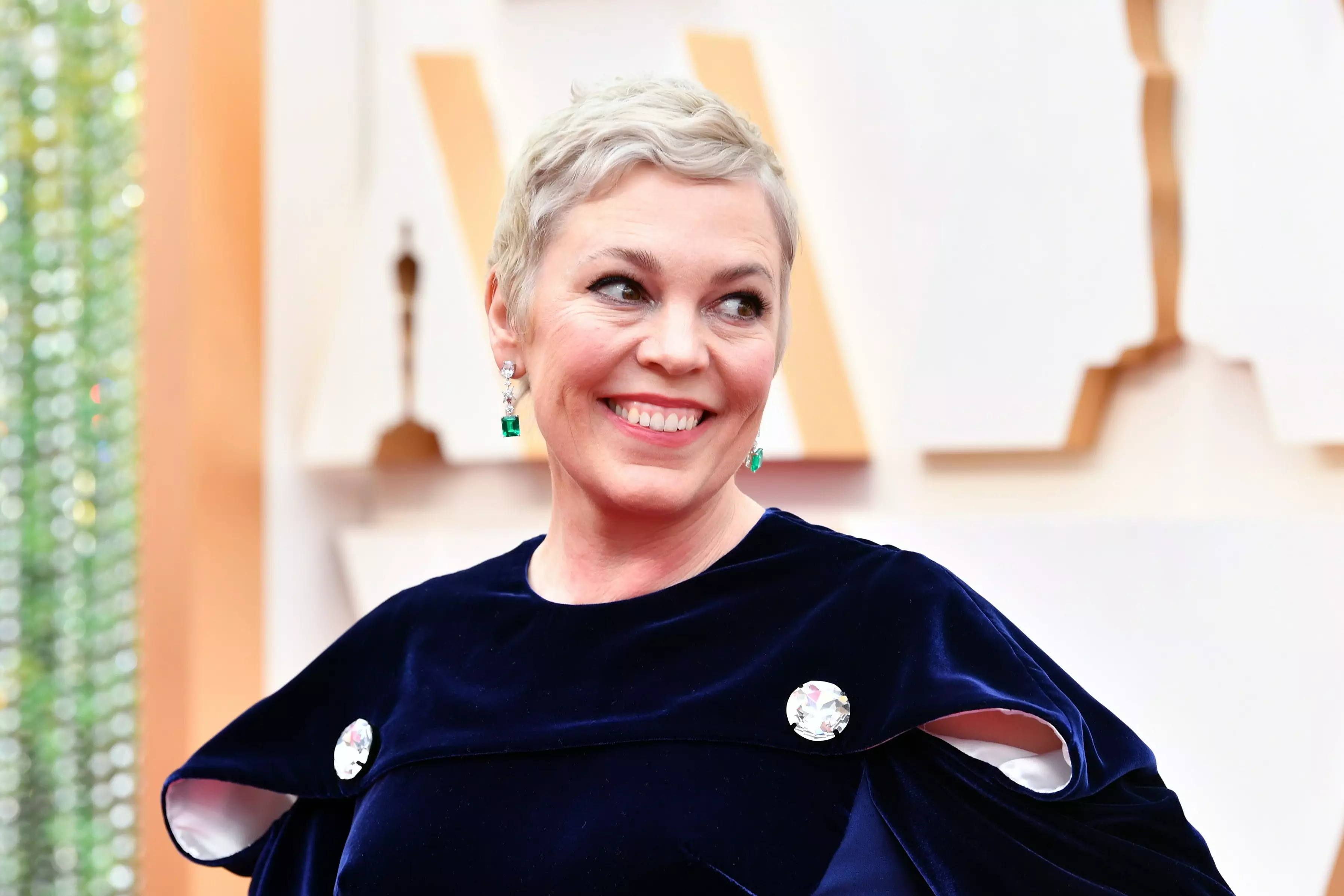 HOLLYWOOD, CALIFORNIA - FEBBRAIO 09: Olivia Colman partecipa alla 92a edizione degli Academy Awards a Hollywo...