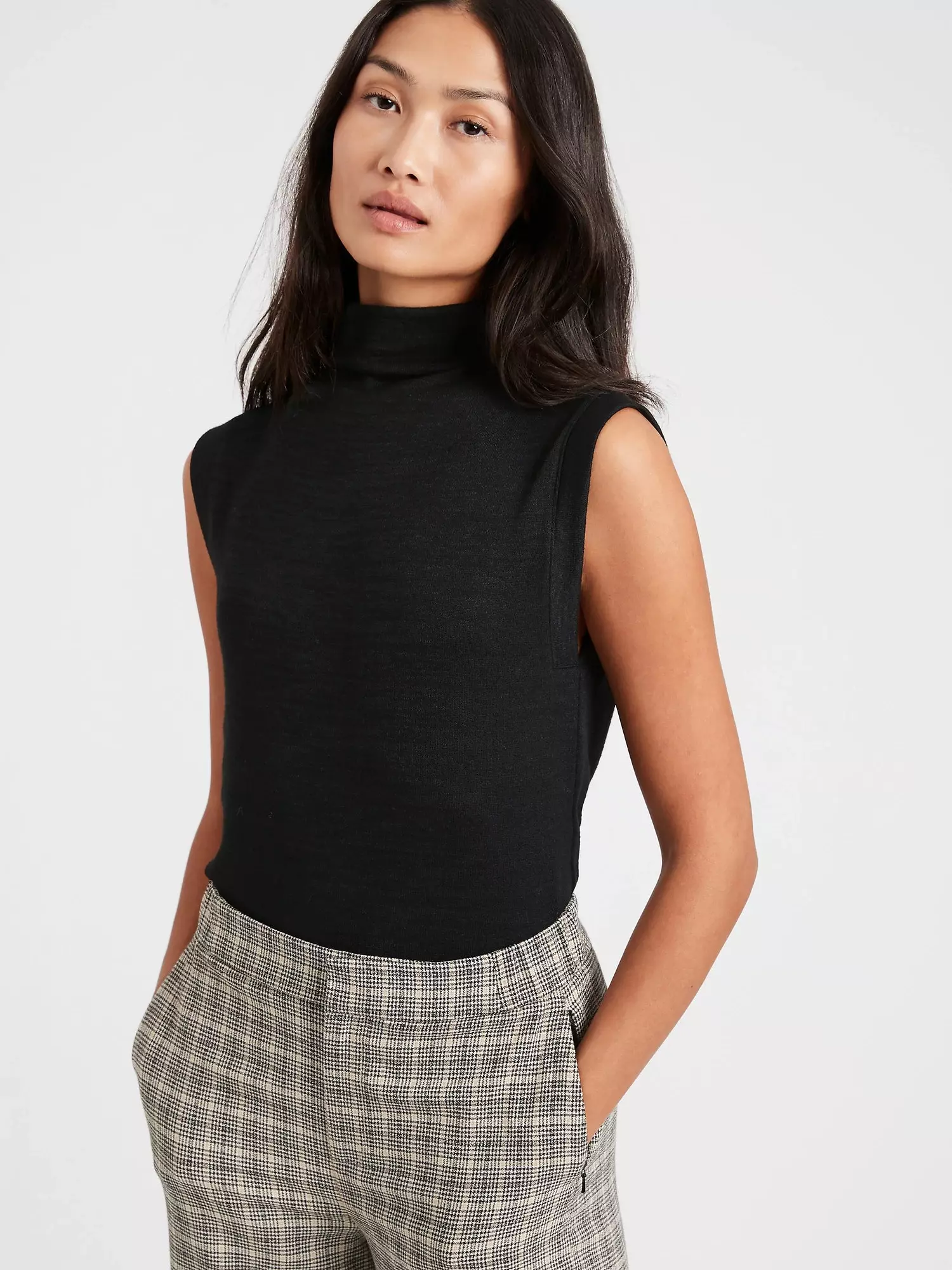 Banana Republic Luxespun Mock-Neck tankur