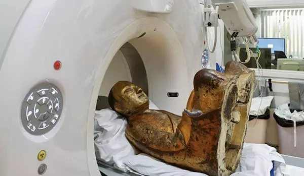 Un monaco mummificato di 1.000 anni è stato scoperto all'interno di una statua di Buddha 129939_1