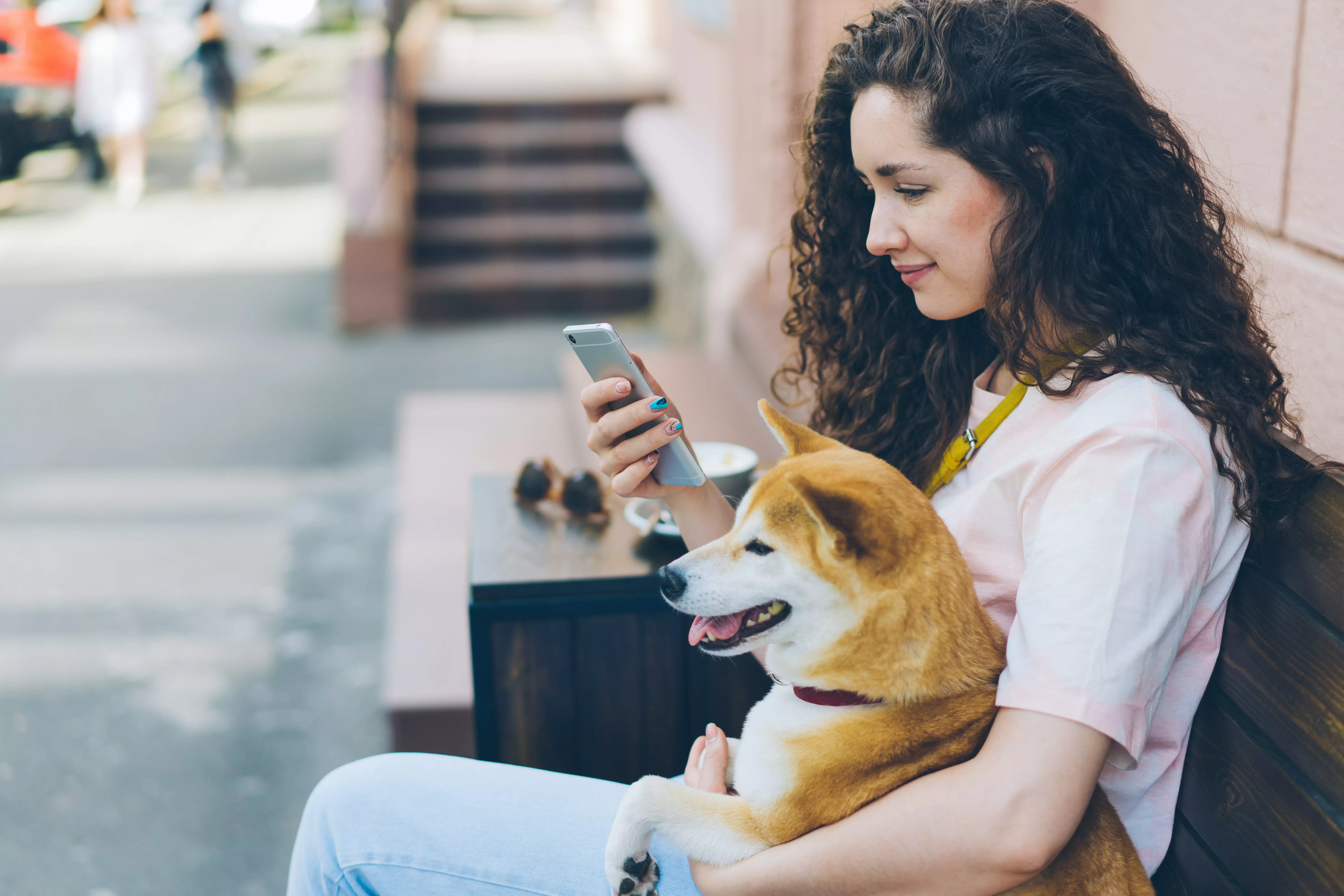 Curioso sobre o que não colocar no perfil do seu aplicativo de namoro? Especialistas dizem que você deve ficar longe de clic...