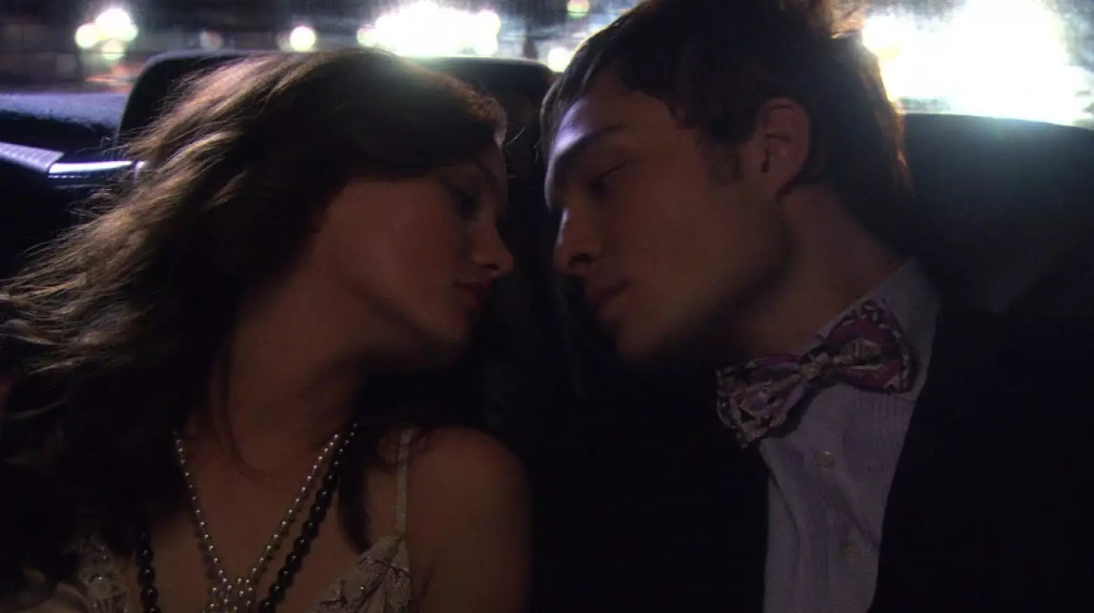 Leighton Meester o Blair Waldoft ma Ed Westwick o Chuck Bass i le CW's 'Gossip Girl'