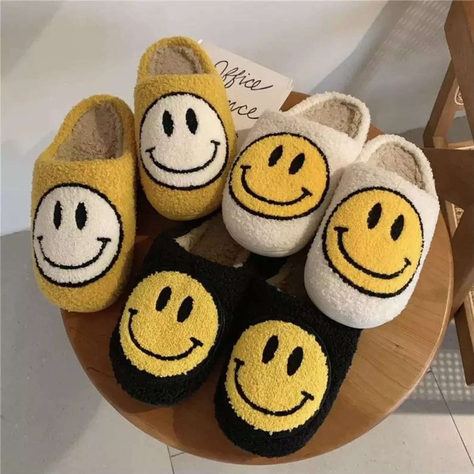 Pantoffels met smileygezicht