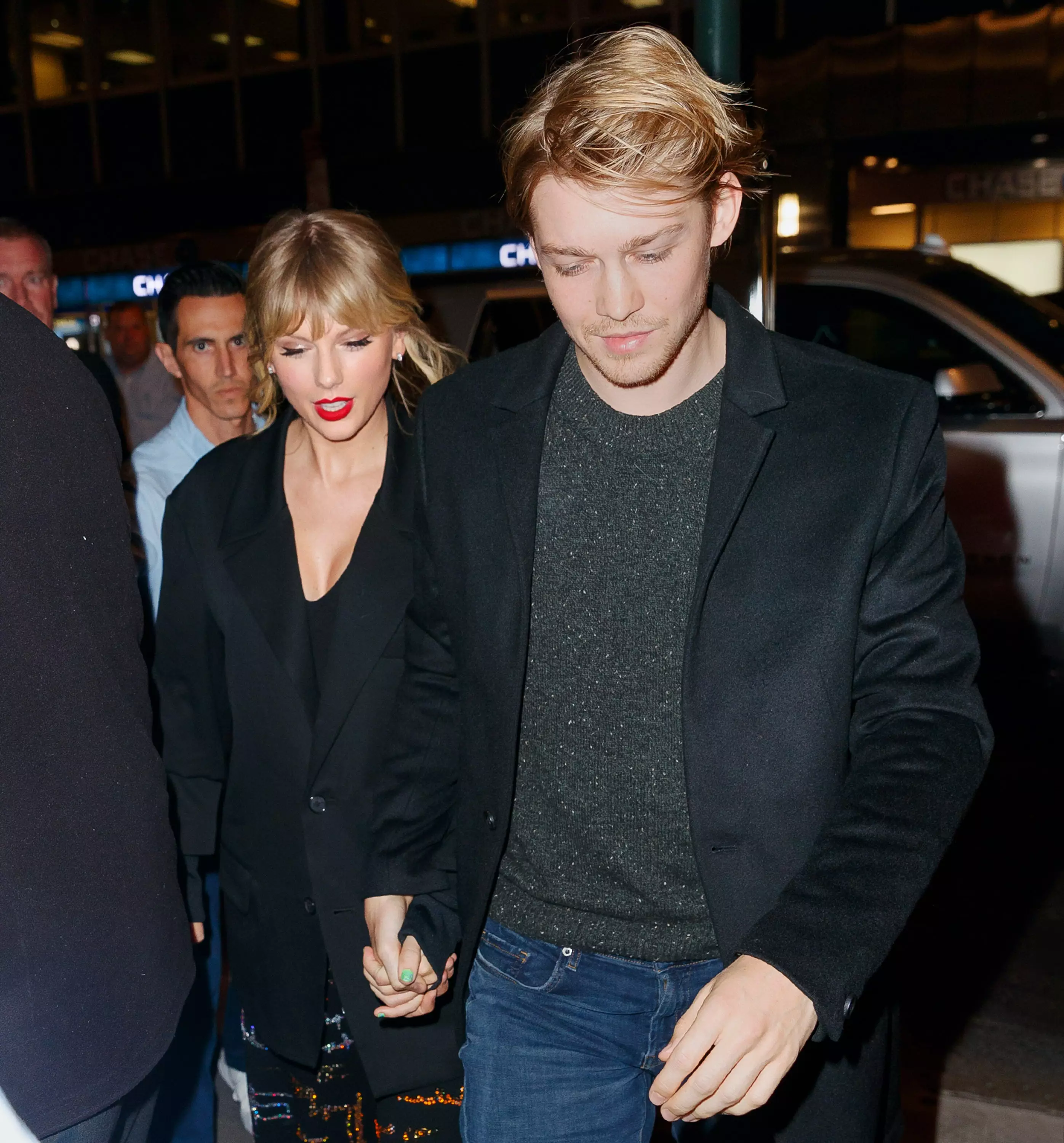 Hei ass wéi d'Taylor Swift sech iwwer dem Joe Alwyn seng Sexszenen fillt