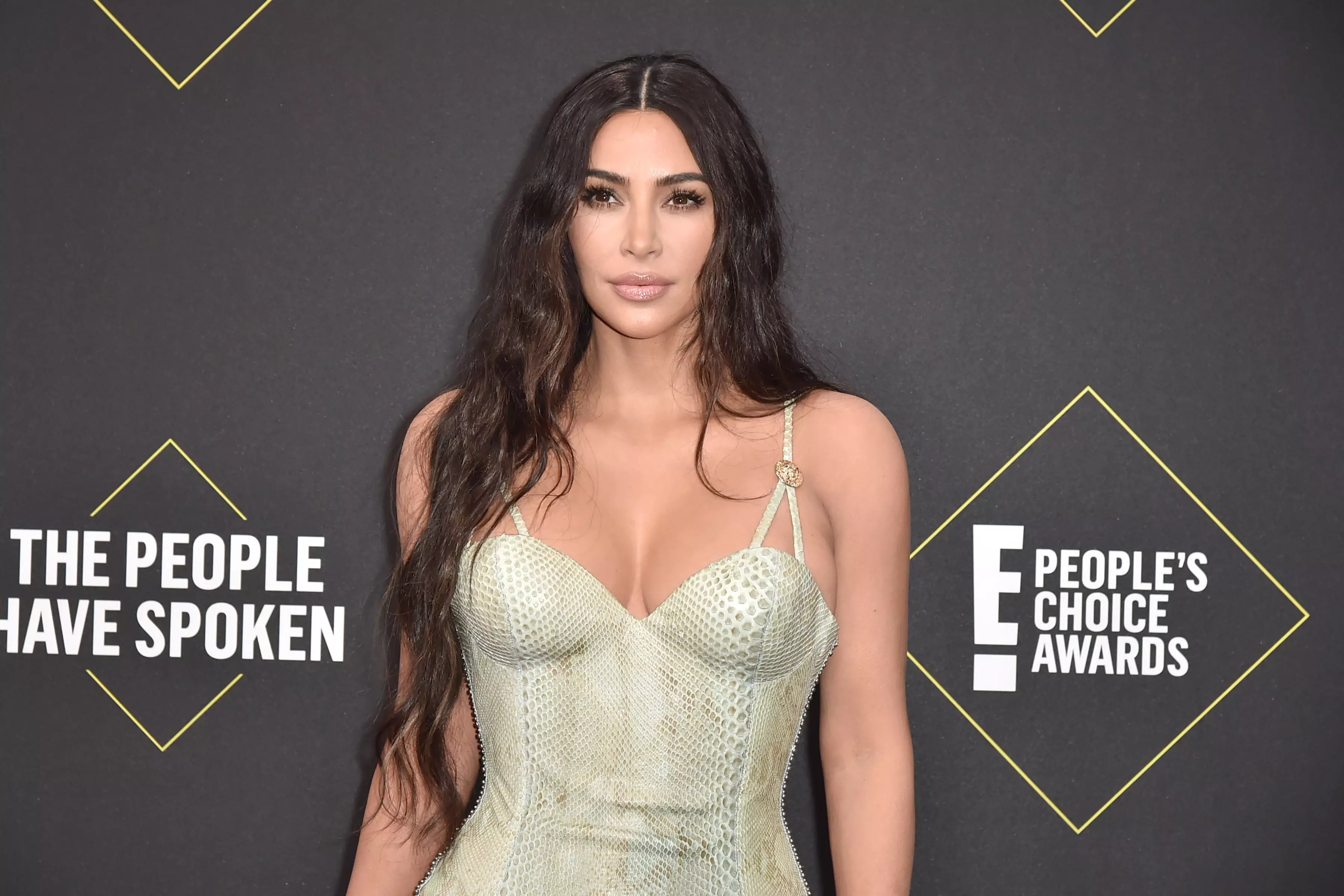 Nazi zonse zomwe Kim Kardashian ndi Kanye West adanena za kusudzulana kwawo mpaka pano.