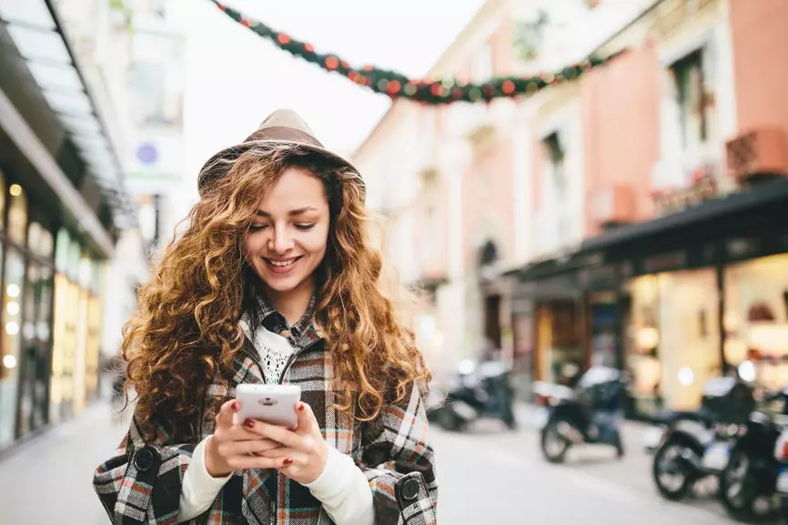 Deze 30 persoonlijke vragen zullen je flirten naar een nieuw niveau tillen