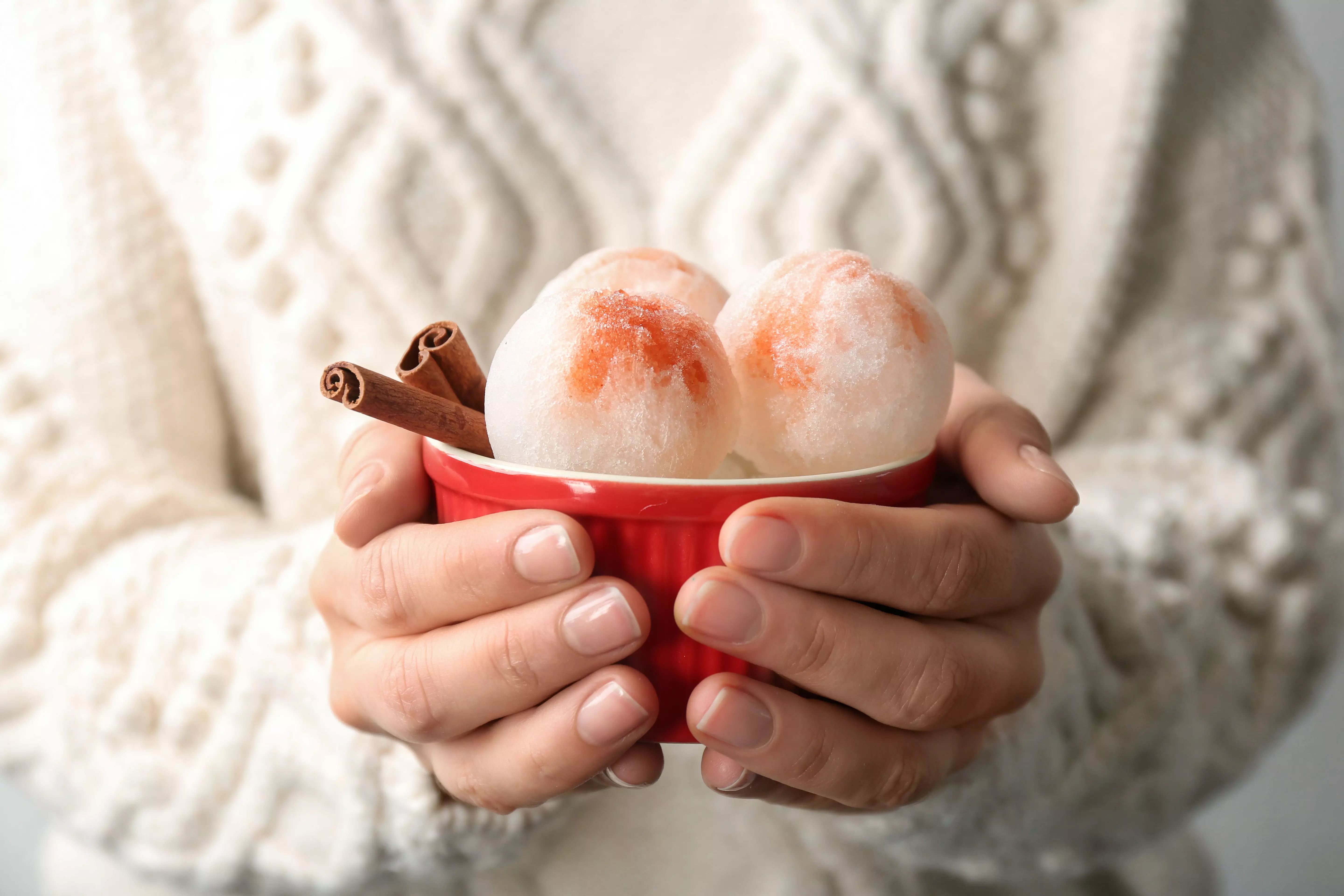 Deze door TikTok goedgekeurde sneeuwroomrecepten bevatten bevroren warme chocolademelk en koffie