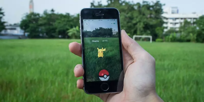 Pokémon Go ට ස්තුතිවන්ත වන්නට ඔබේ පැරණි ක්‍රීඩා පිරිමි ළමයා දැන් කොපමණ වටිනවාද යන්න මෙයයි 25341_3