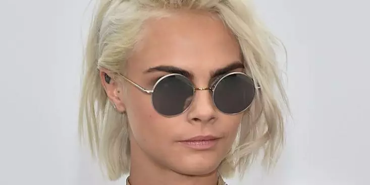 Mir hu bal vergiess datt d'Cara Delevingne e Model ass wärend Dir de Met Gala kuckt