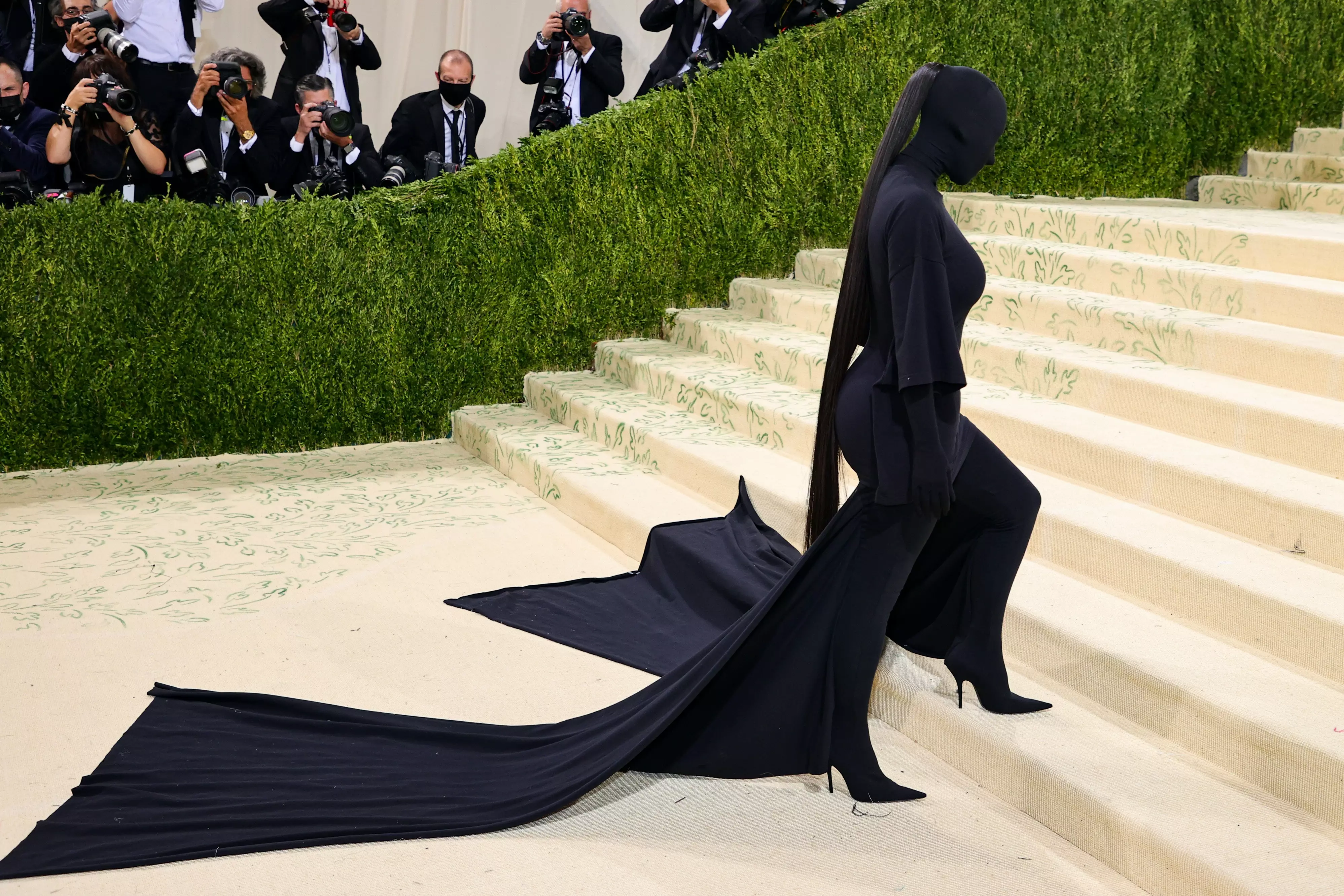 UKim Kardashian uhambele i-Met Gala ka-2021.