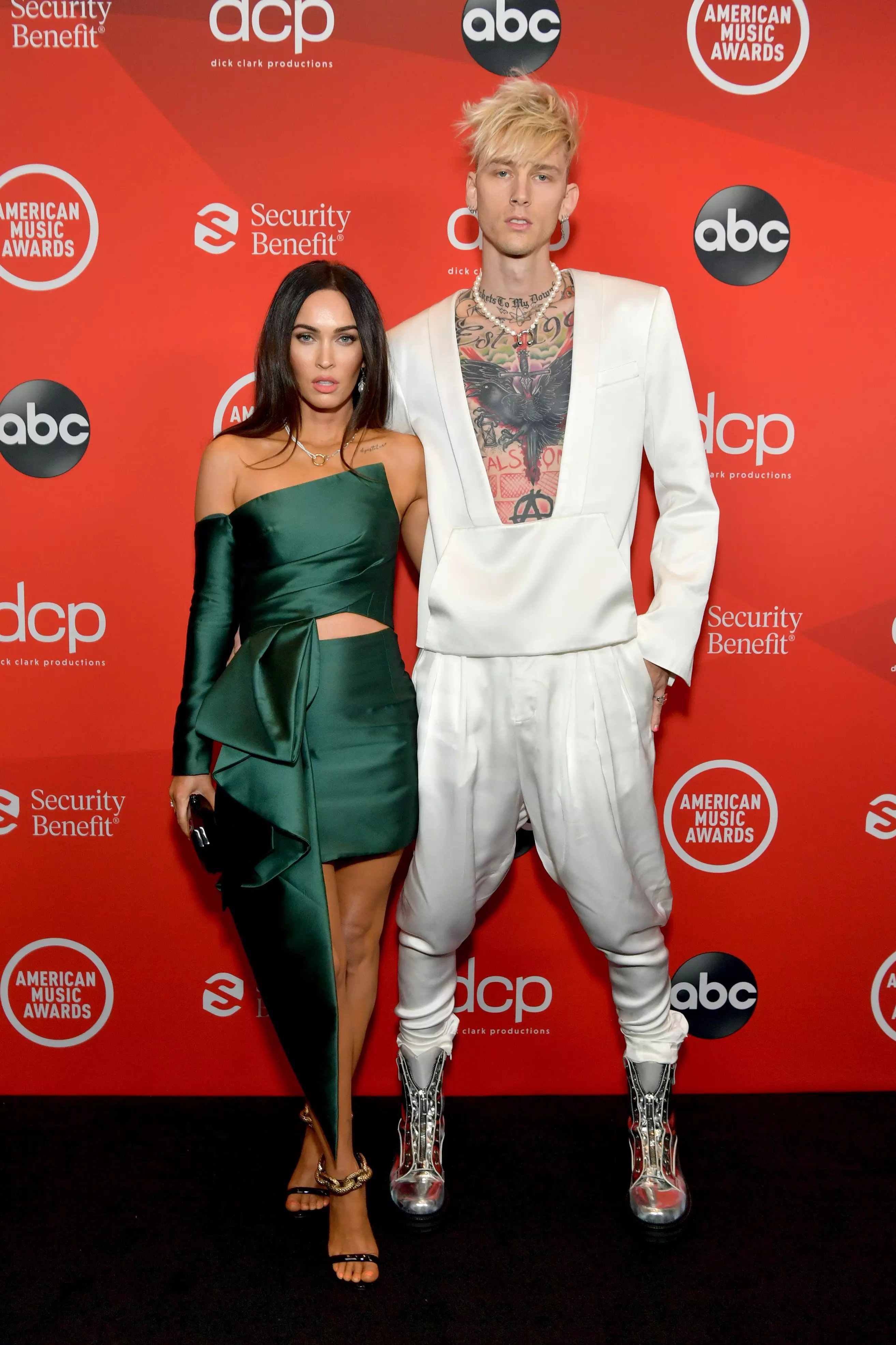 Megan Fox & MGKs forholdstidslinje er en sexet hvirvelvind