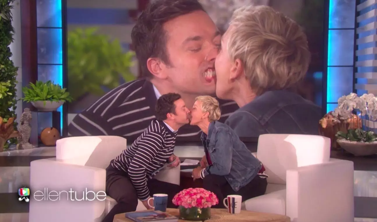 Ellen DeGeneres kuste Jimmy Fallon op de mond en het was super onhandig 31419_3