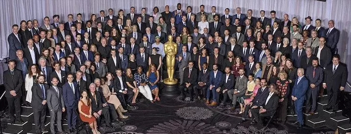 La pose de Ryan Gosling en la incómoda foto de nominado al Oscar demuestra que es el payaso de la clase 32109_1