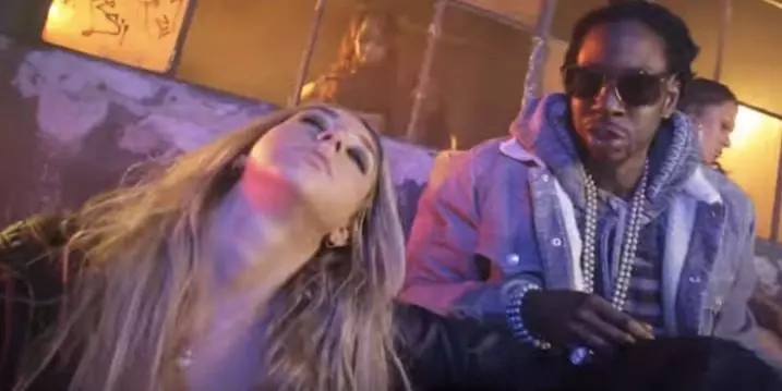 Corinne z „The Bachelor“ byla v hudebním videu 2 Chainz a Juicy J v roce 2011