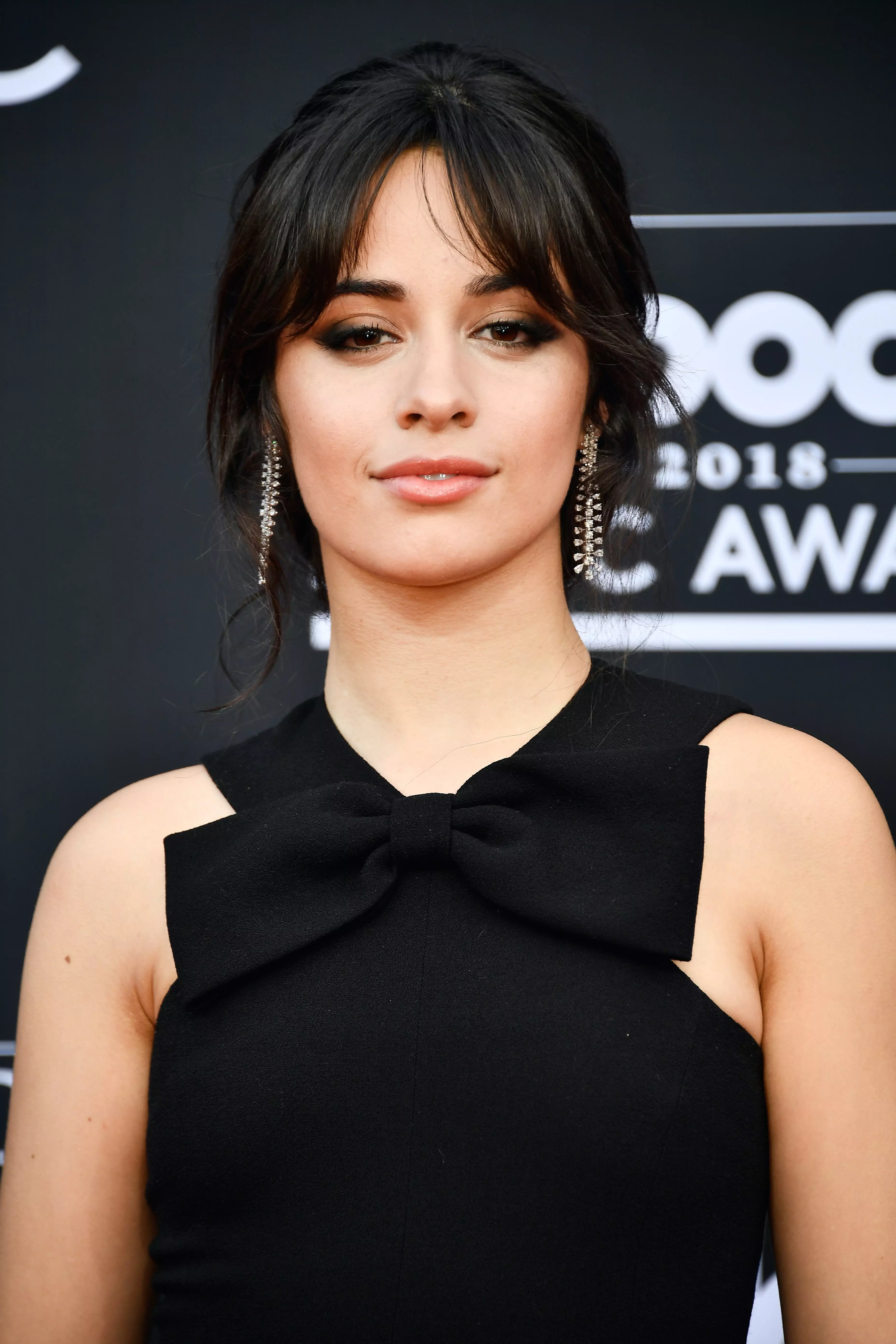 Ο πραγματικός λόγος που η Camila Cabello εγκατέλειψε το Fifth Harmony είναι τόσο, τόσο ατυχής