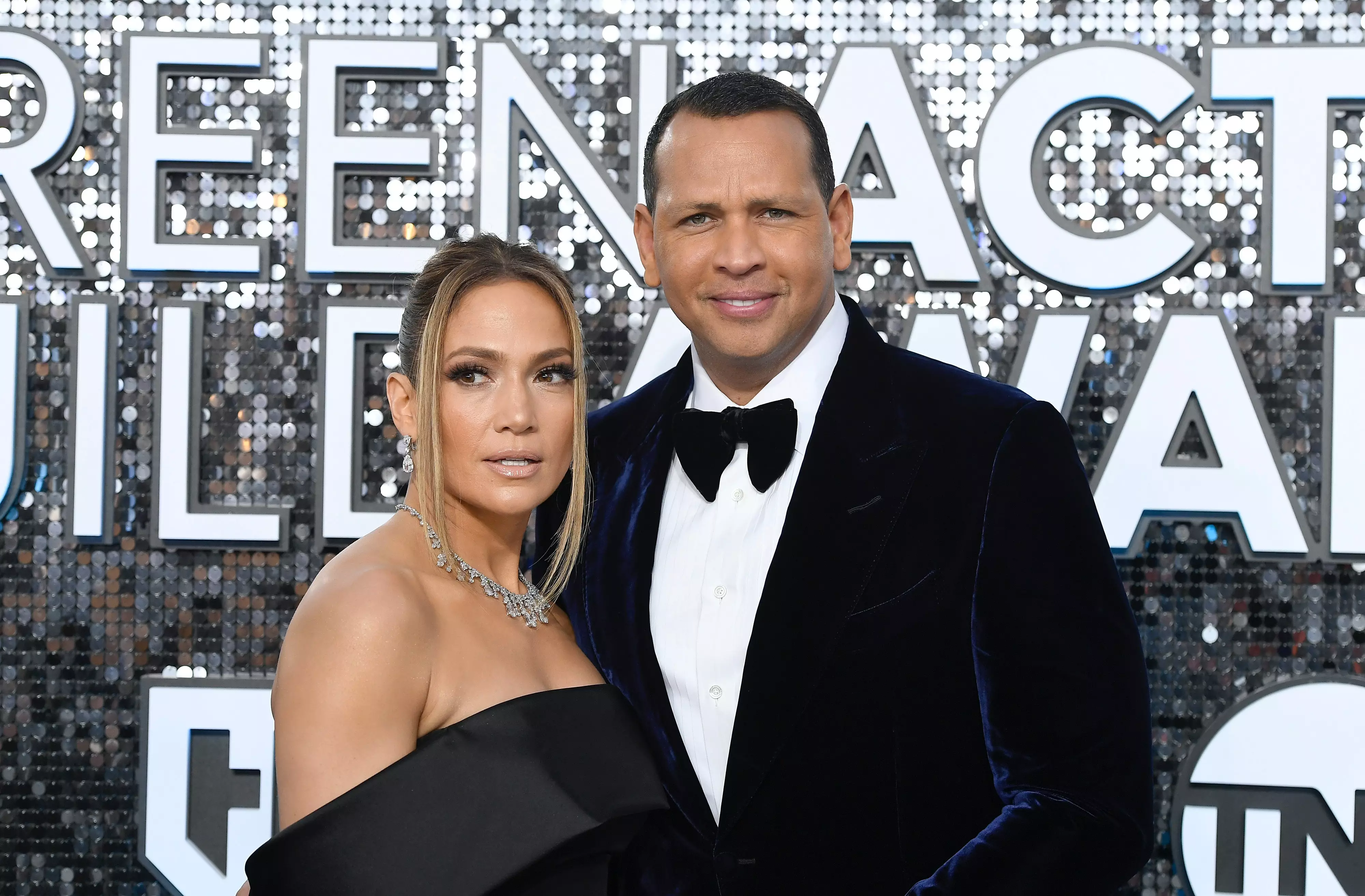 J. Lo & A-Rod бүттү, ошондуктан BRB Crying