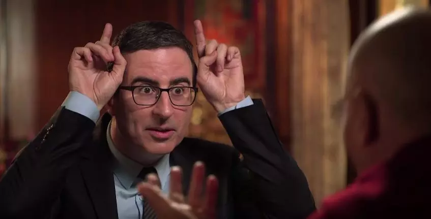 Dem John Oliver säin Interview mam Dalai Lama ass e Kaddo ze pur fir dës Welt 34826_2