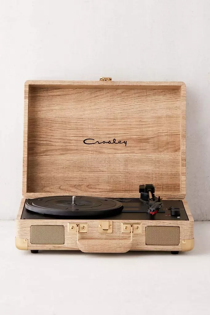 I-Crosley UO Exclusive Wood Cruiser Bluetooth Record Player