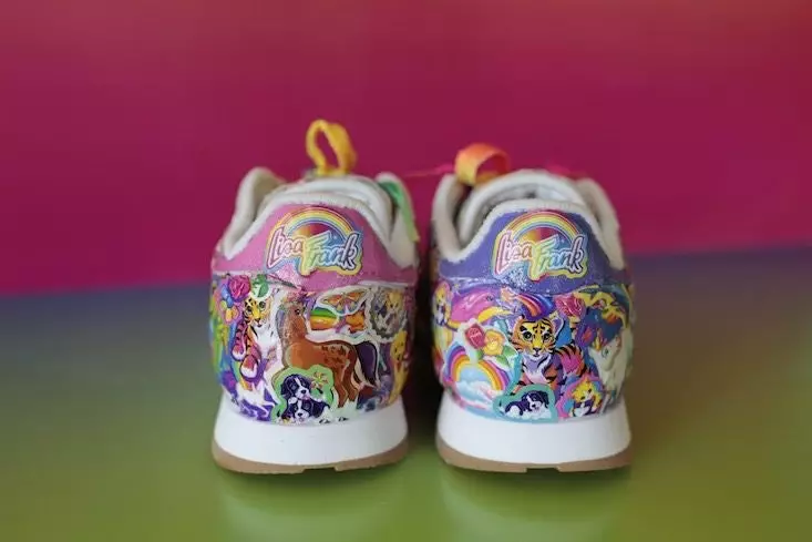 Khawv koob Lisa Frank Reebok Nkawm khau muaj nyob thiab tsuas yog 2 tus yeej muaj hmoo tuaj yeem hnav lawv 40286_3