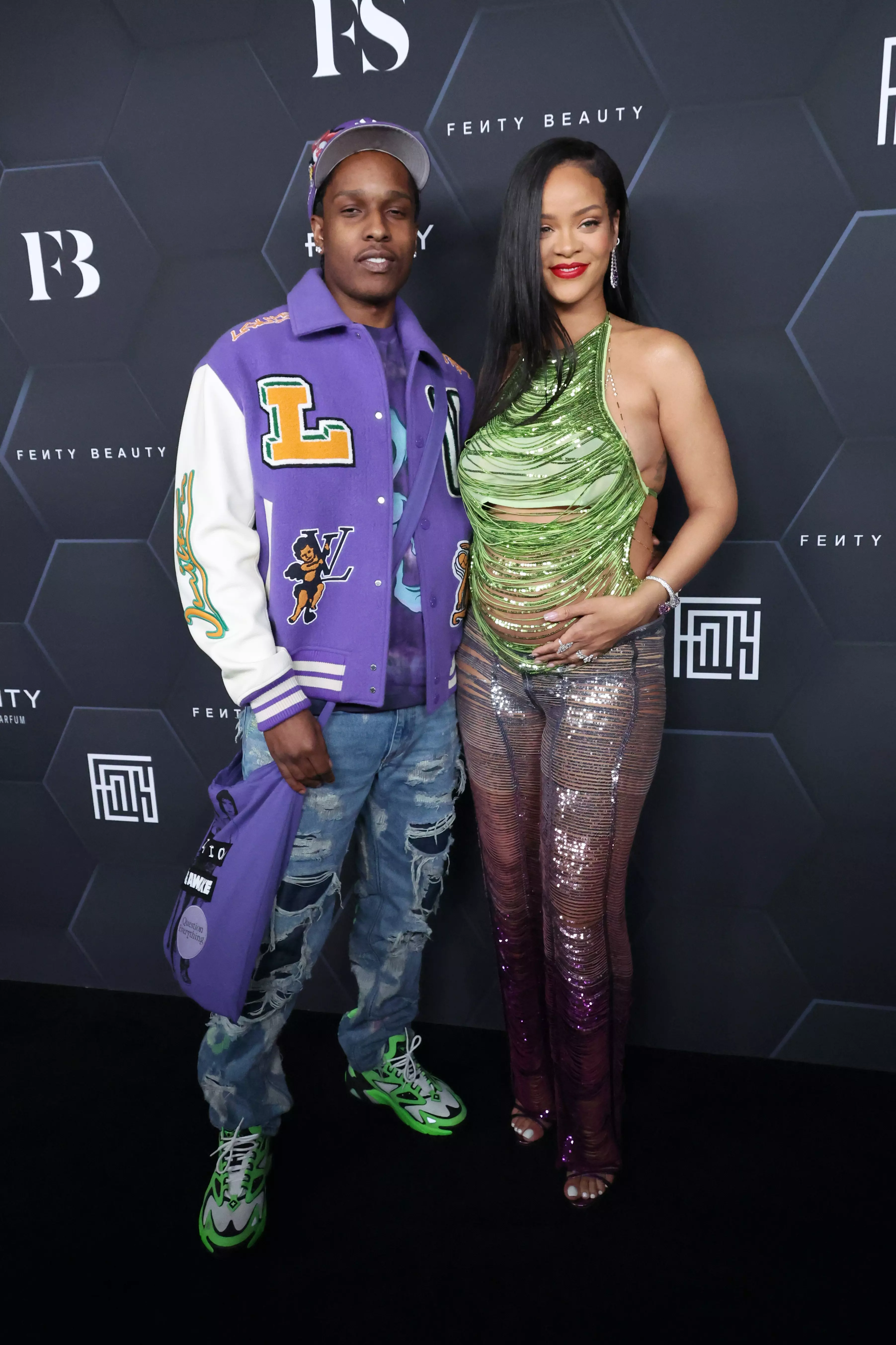 Jen Kiel Rihanna Laŭdire Sentas Pri la Aresto de A$AP Rocky