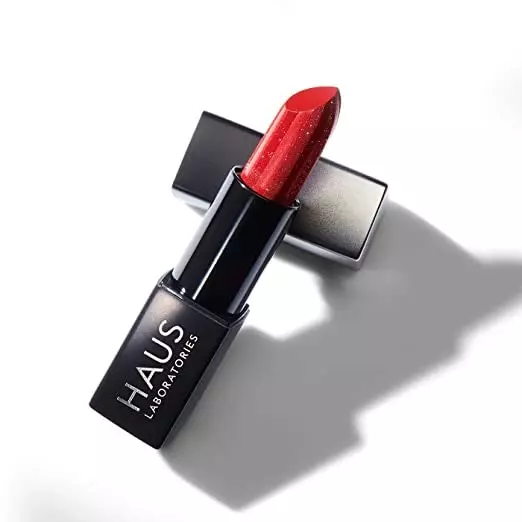 HAUS LABORATORIES דורך לאַדי גאַגאַ: פינקלען ליפּנשטיפט