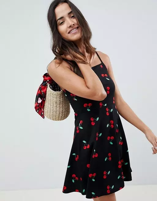 ASOS DESIGN Mini-Sommerkleid mit eckigem Ausschnitt und Kirschmuster