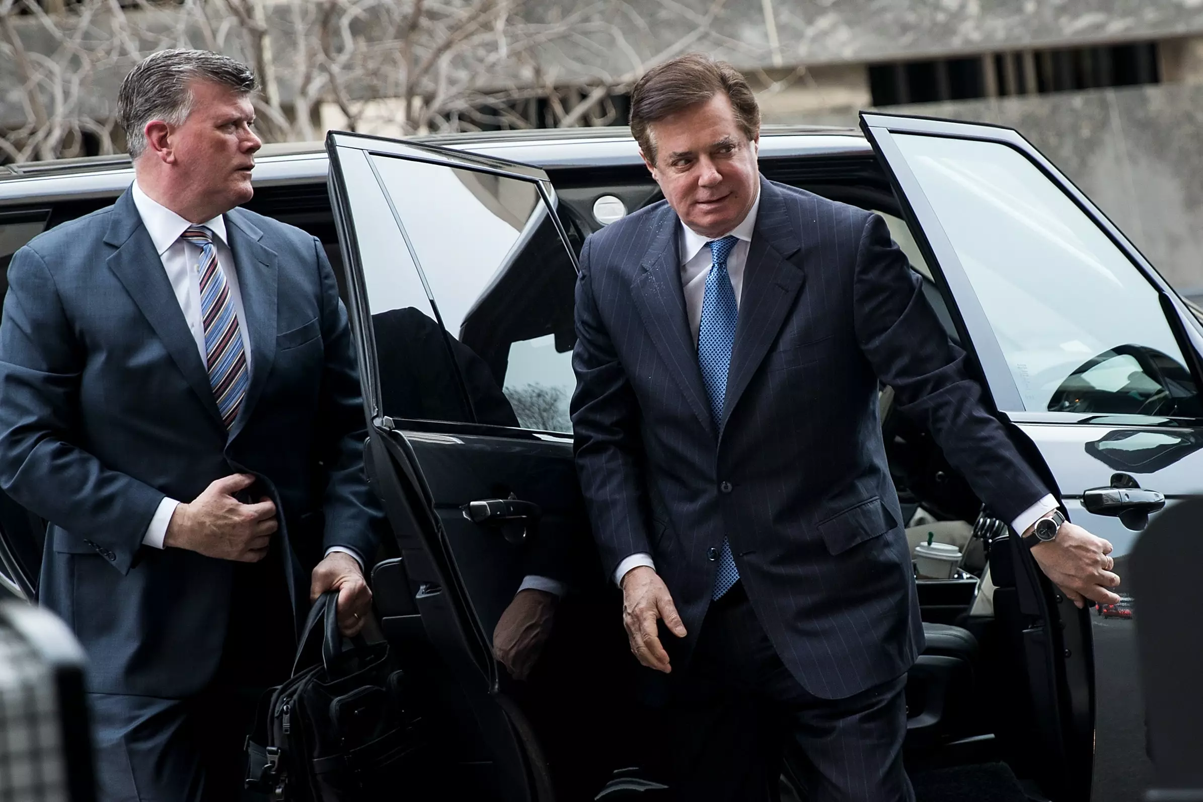 A Paul Manafort Akuti Akuganiza Zokhudza Pempho, Ndiye Yambitsani Kuwerengera 68254_1