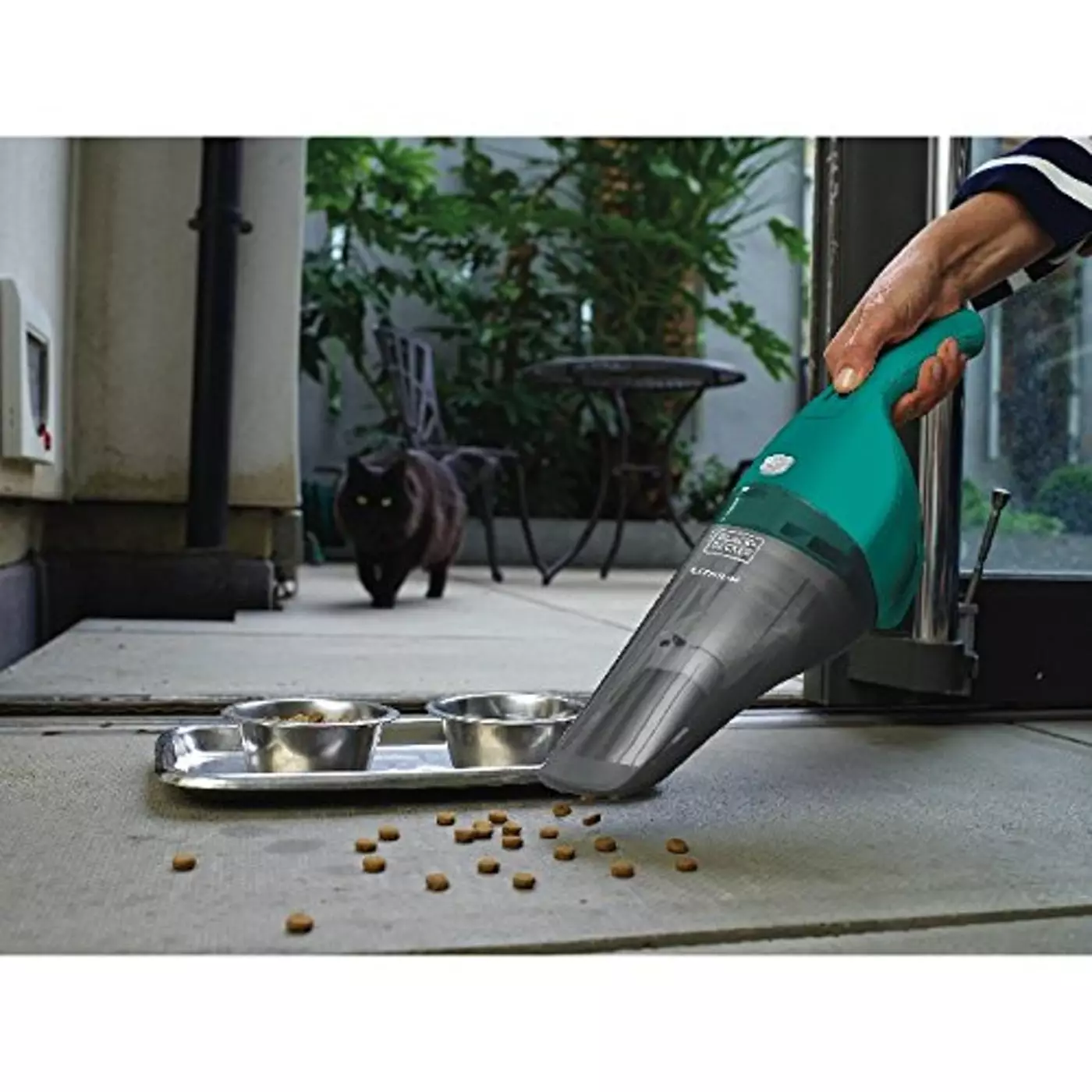 Black Ug Decker Hand Vacuum