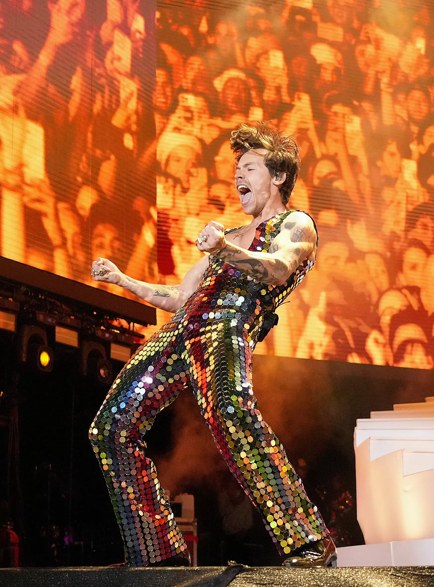 INDIO, CALIFORNIA - APRIL 15: Harry Styles na-eme onstage na Coachella Stage n'oge 2022 C...