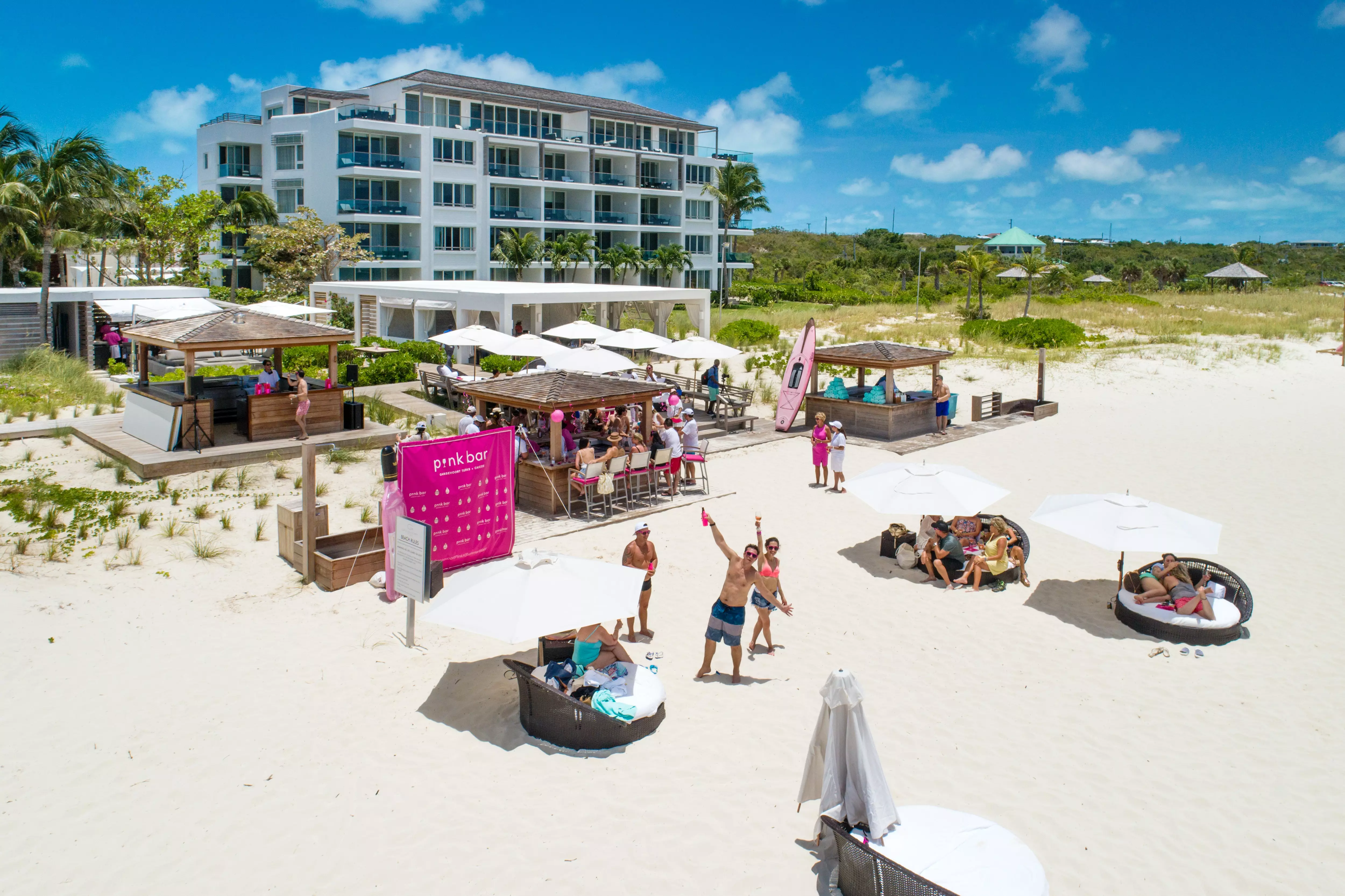 Der er en pop-up rosébar i Caribien, så BRB mens jeg booker min flyrejse 72710_2