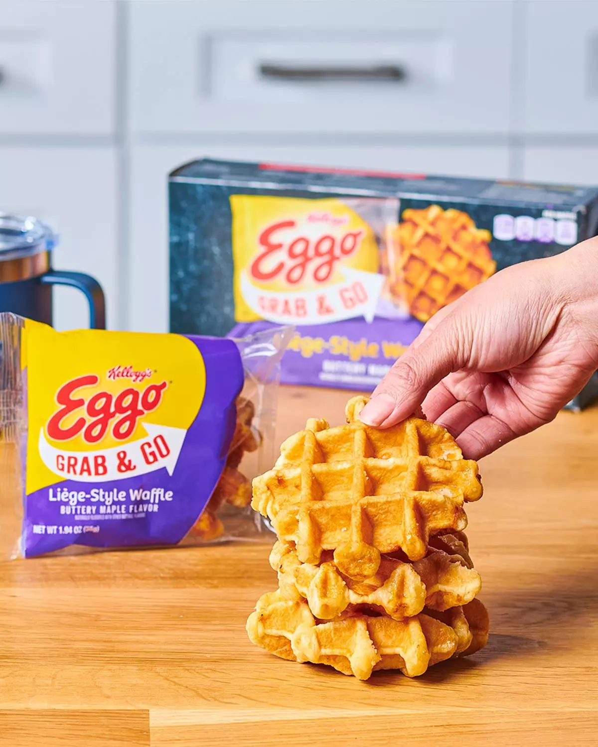 Eggo weputara Waffle ụdị Belgian ị na-achọghị isi nri na toaster.