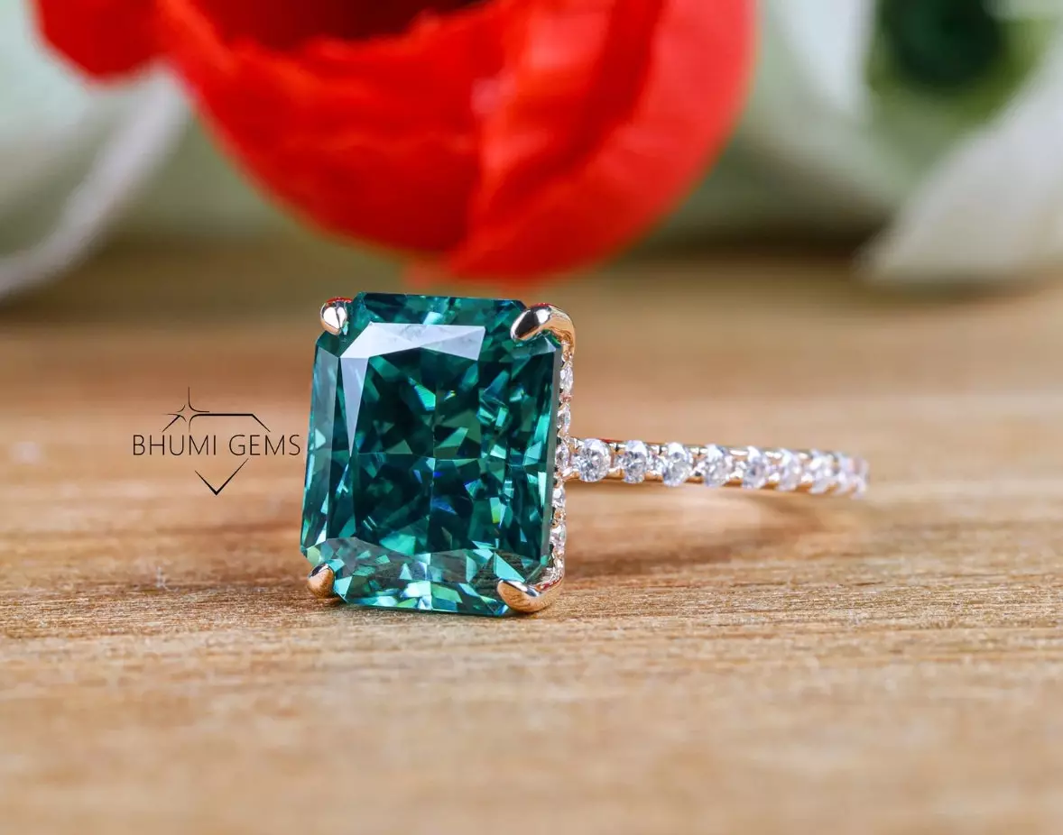 5-CT Green Moissanite Engagement Mama