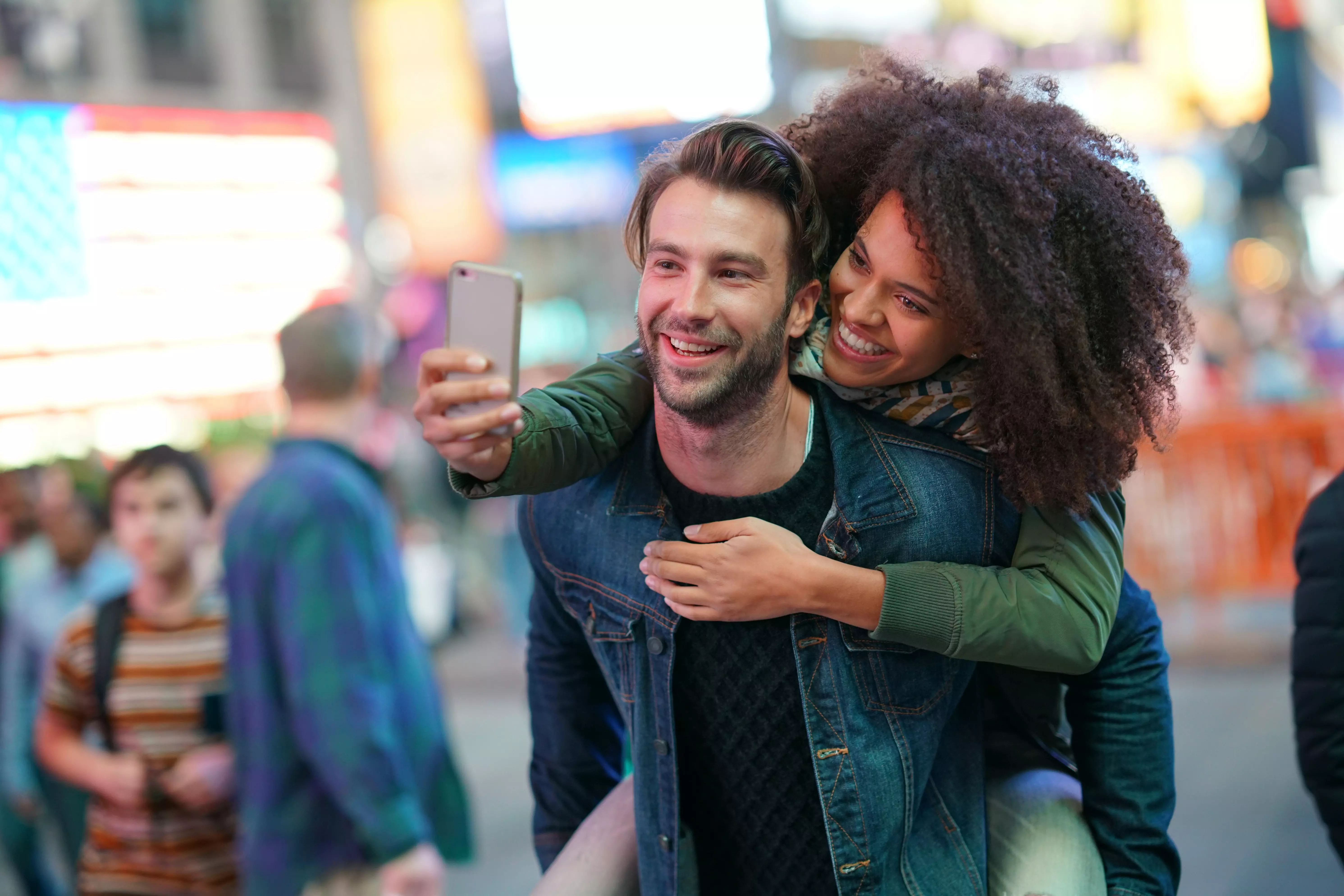 ''Jeg har det smil på, du gav mig' er et eksempel på Instagram-tekster til date night