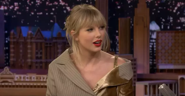 Abdi Teu Bisa Ngeureunkeun LOLing Ieu Video Taylor Swift Nangis Ku Pisang 86386_1