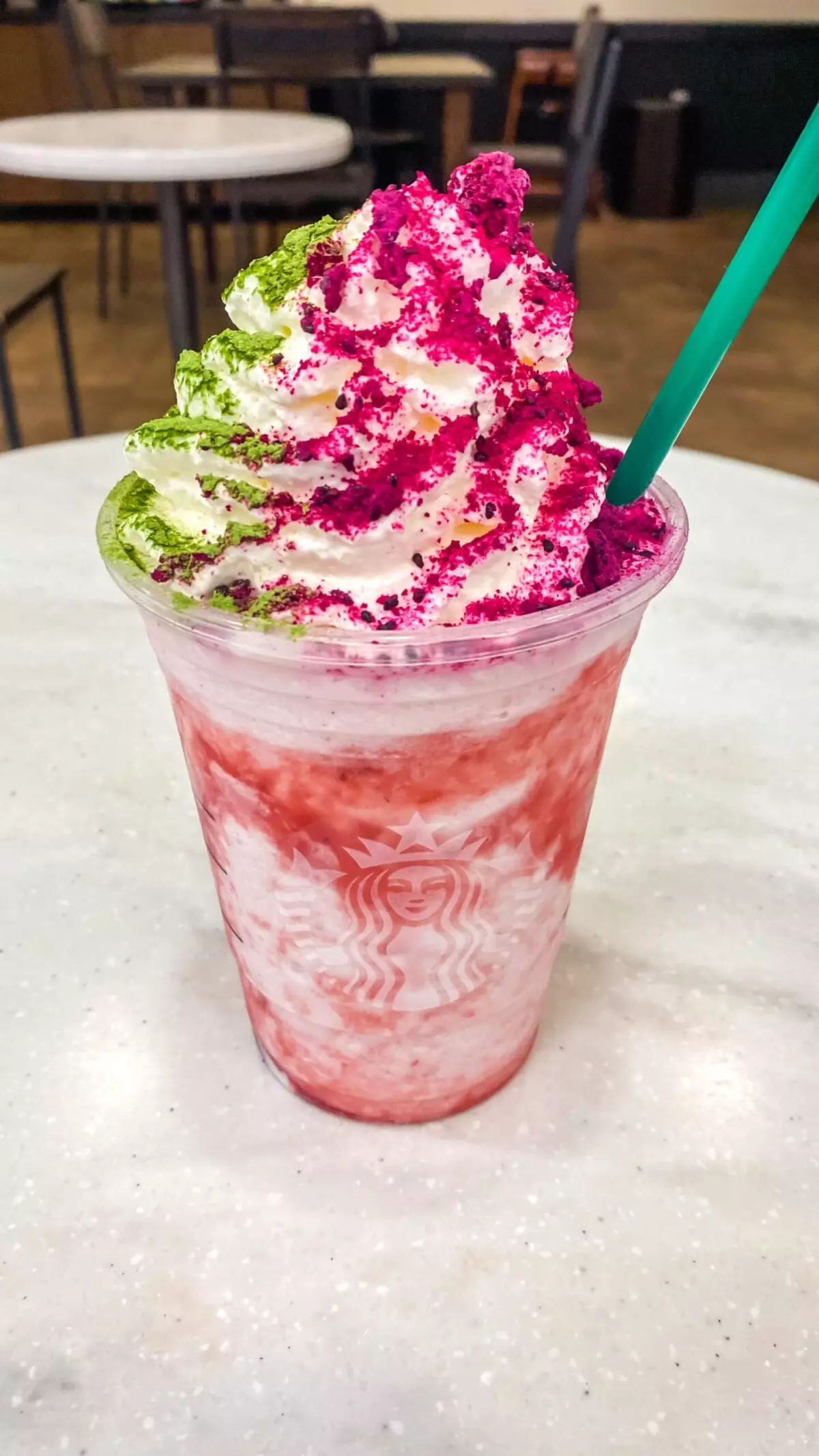 Hii New Harley Quinn Frappuccino Ni Kinywaji Chenye Rangi Sana 96507_1