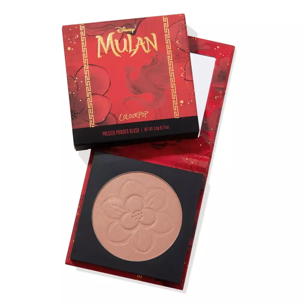 Alles in die 'Mulan' x ColourPop-versameling is $25 of minder 96603_3