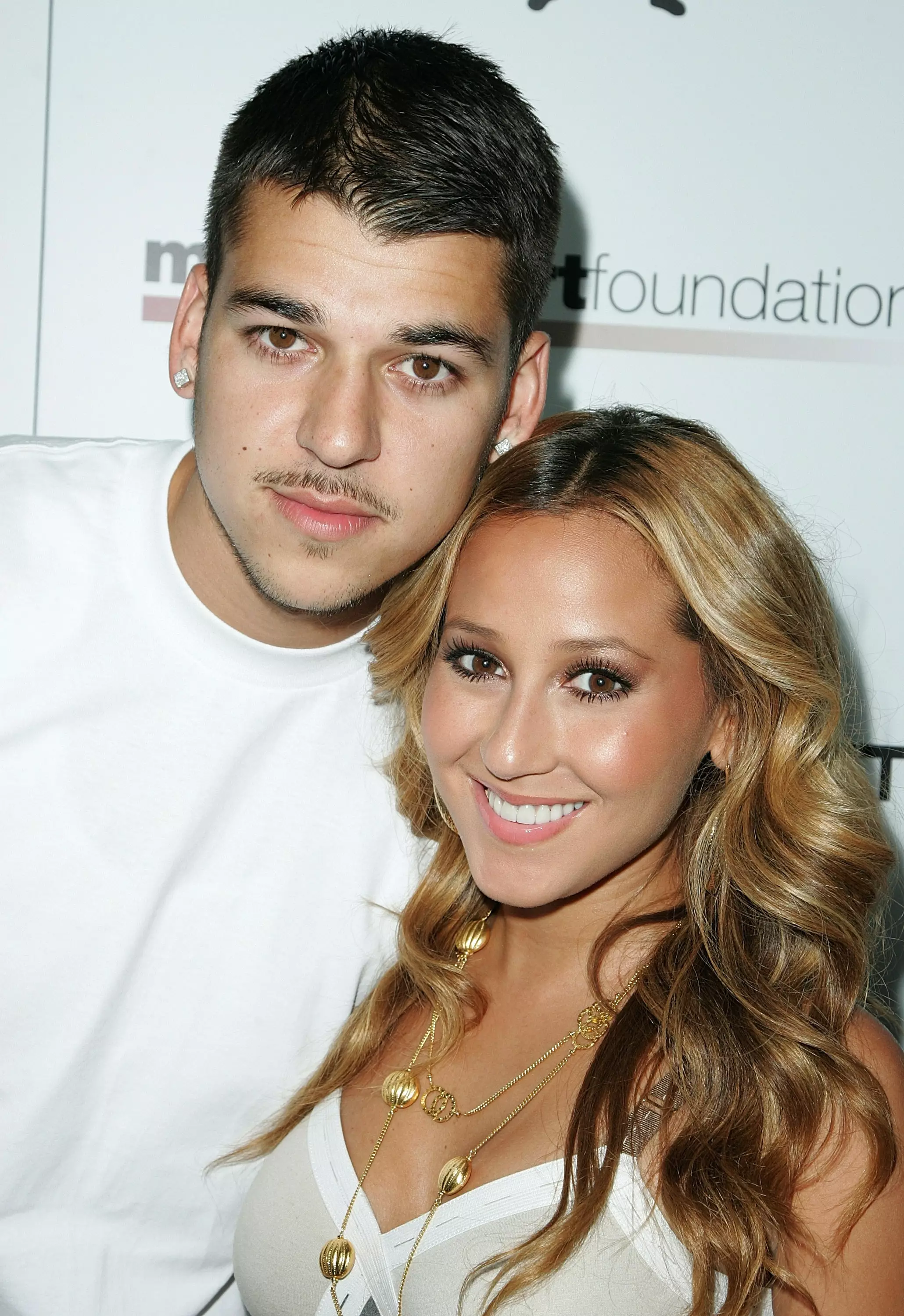 Rob Kardashian da Adrienne Bailon sun buga jan kafet.