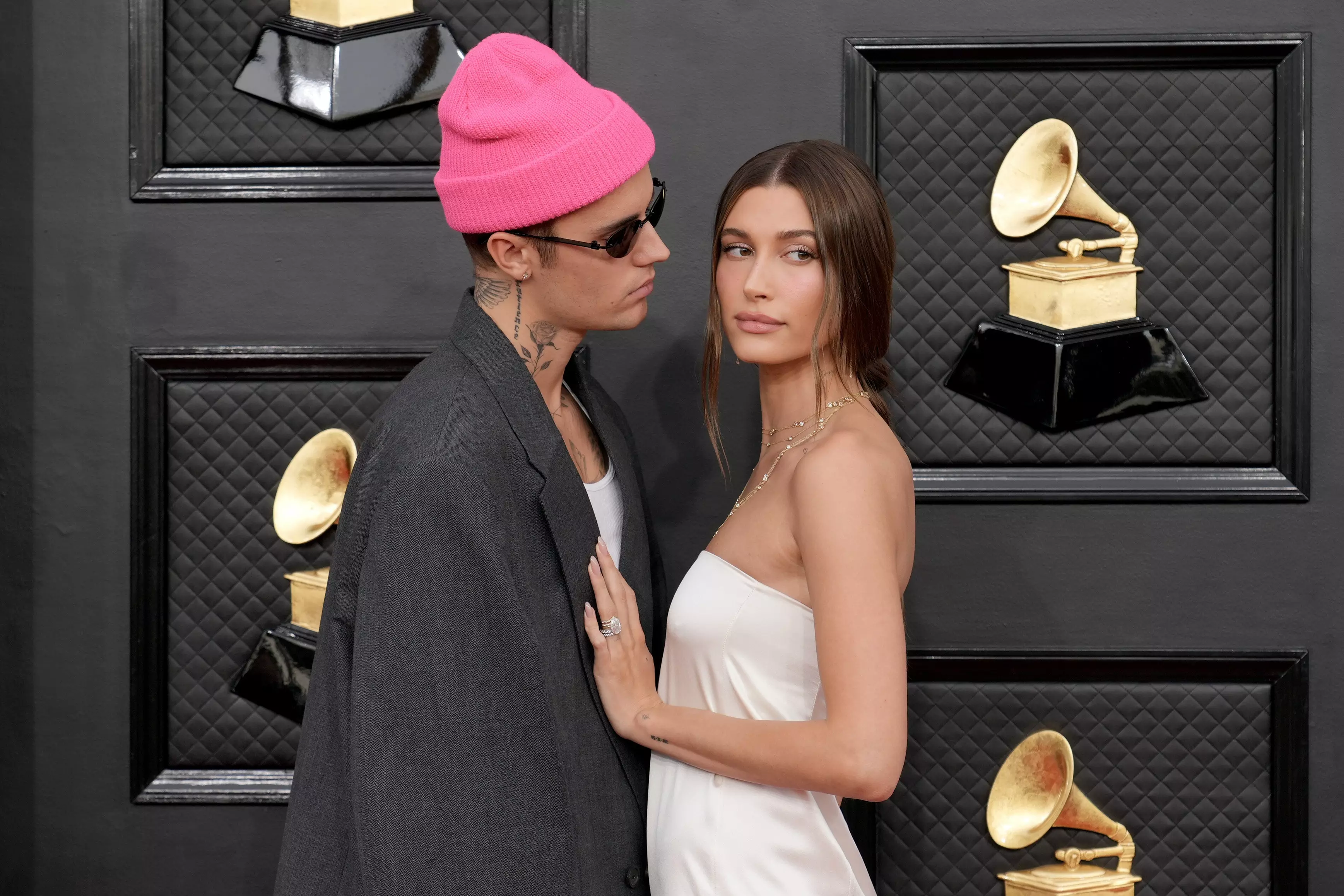 Selena Gomez akasvetuka 2022 Grammys nekuda kwaJustin Bieber?